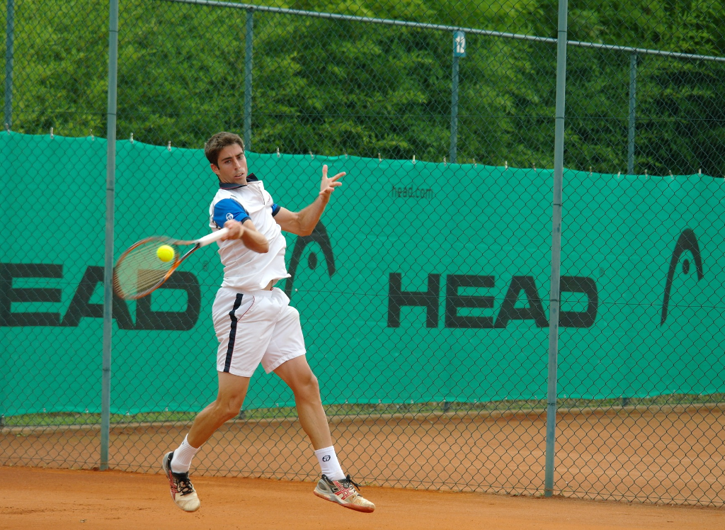 The Guide to Finding the Best Tennis Racket for Control