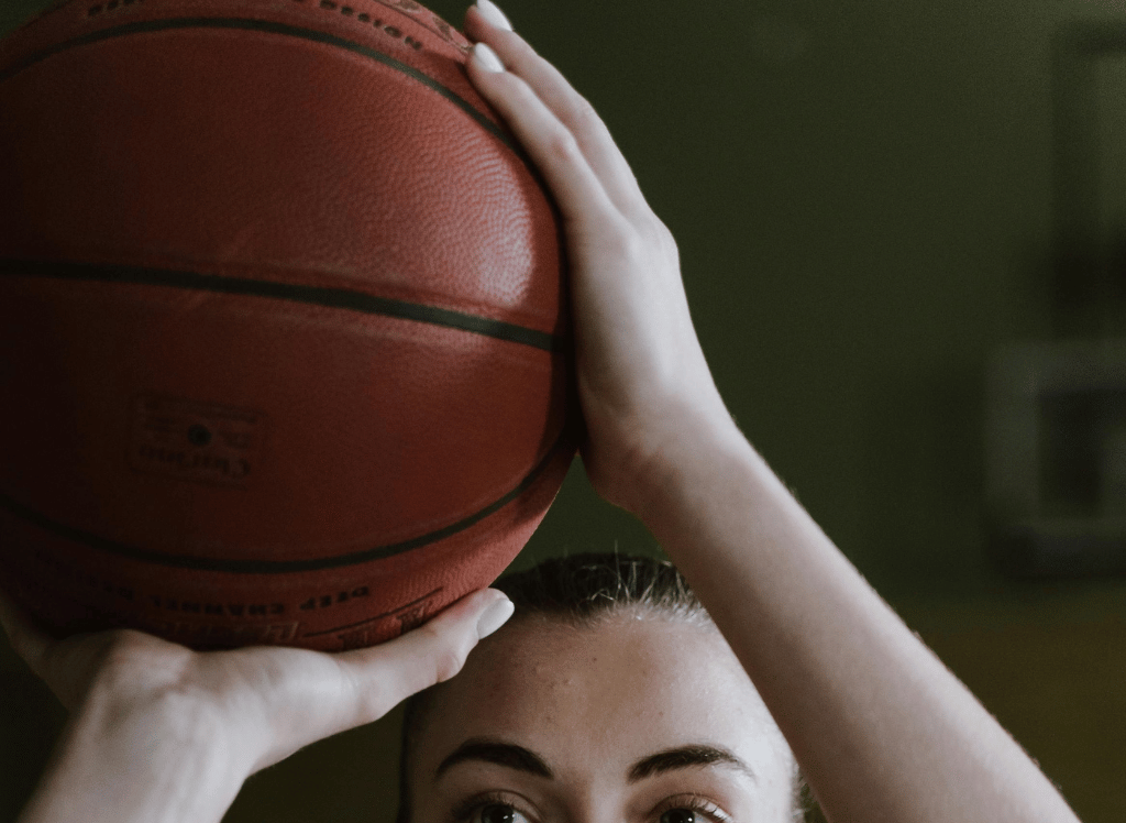 A Simple Guide to the Correct Hand Placement on Basketball