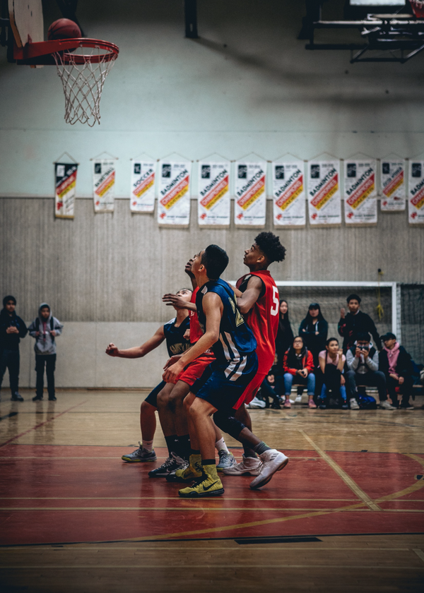The differences between Indoor and Outdoor Basketballs